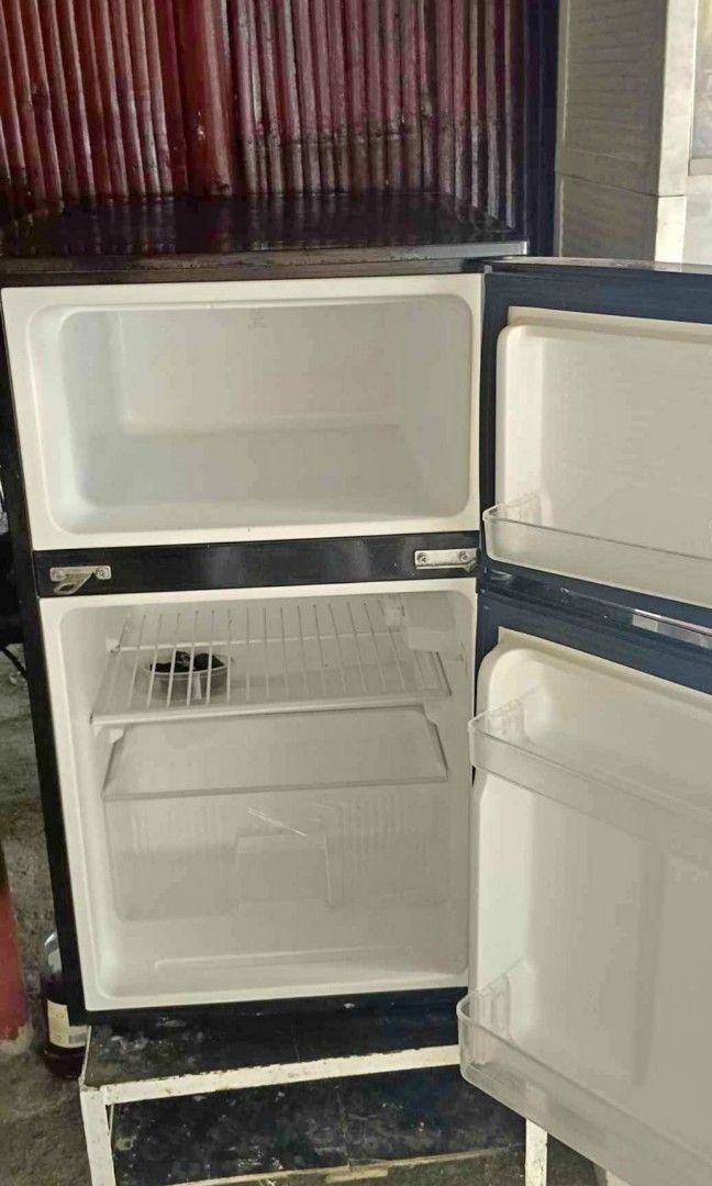 Fujidenzo mini ref, TV & Home Appliances, Kitchen Appliances ...
