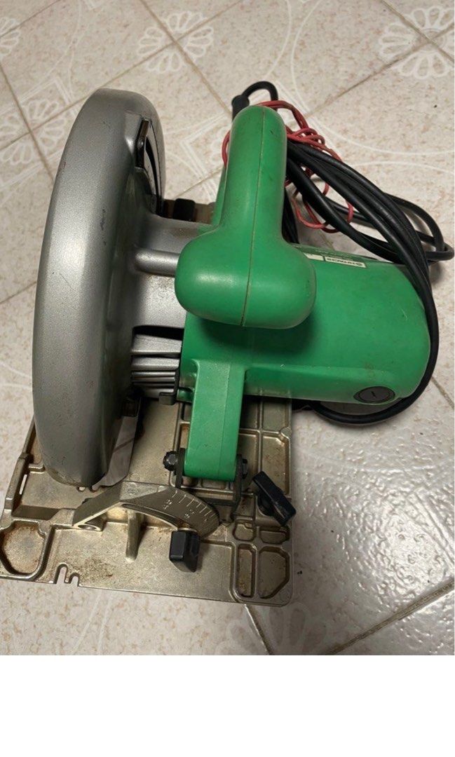 Hitachi wood circular c8 saw machine, Furniture & Home Living, Home ...