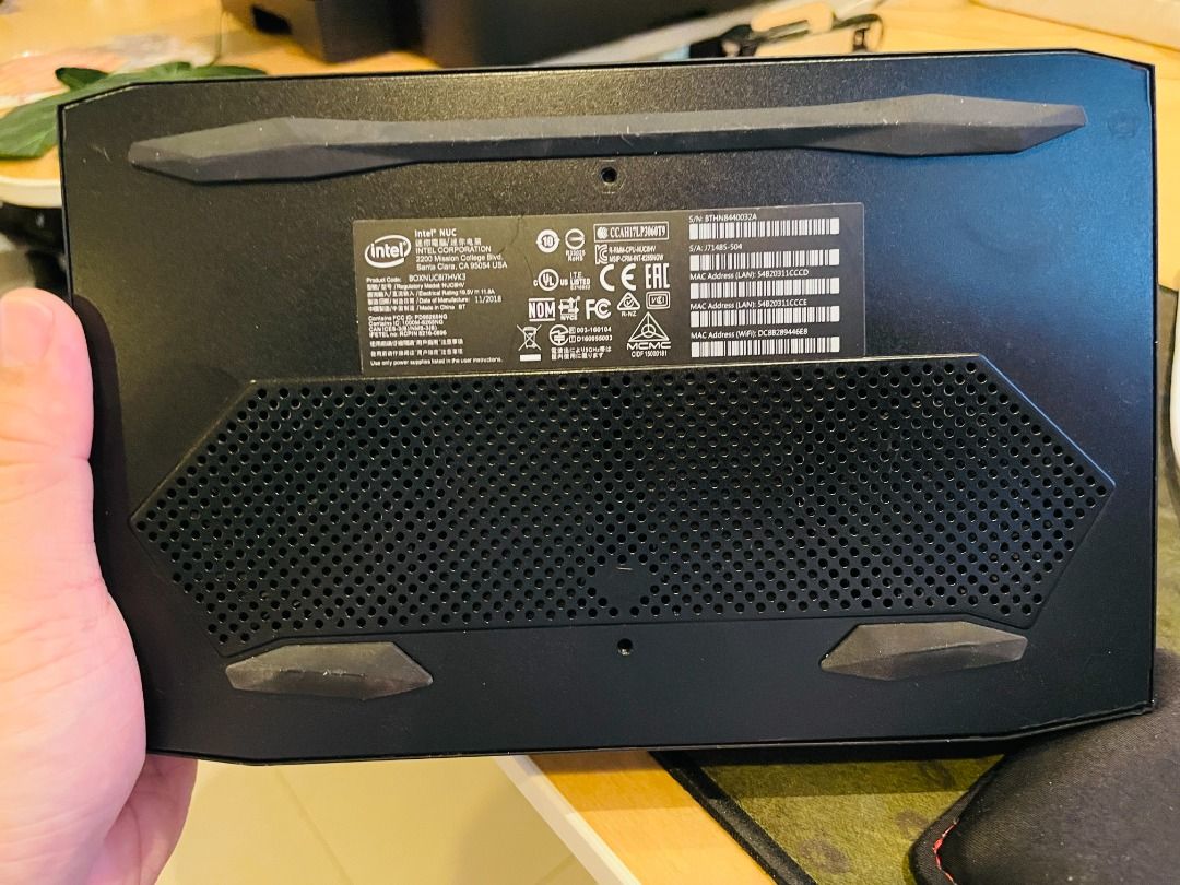 Intel Hades Canyon NUC8i7HVK3, Computers & Tech, Desktops on Carousell