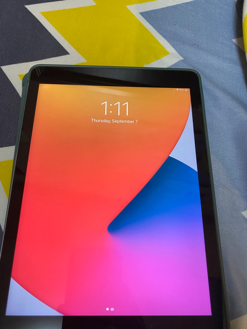 Ipad 5th Gen - 32GB, Mobile Phones & Gadgets, Tablets, iPad on Carousell