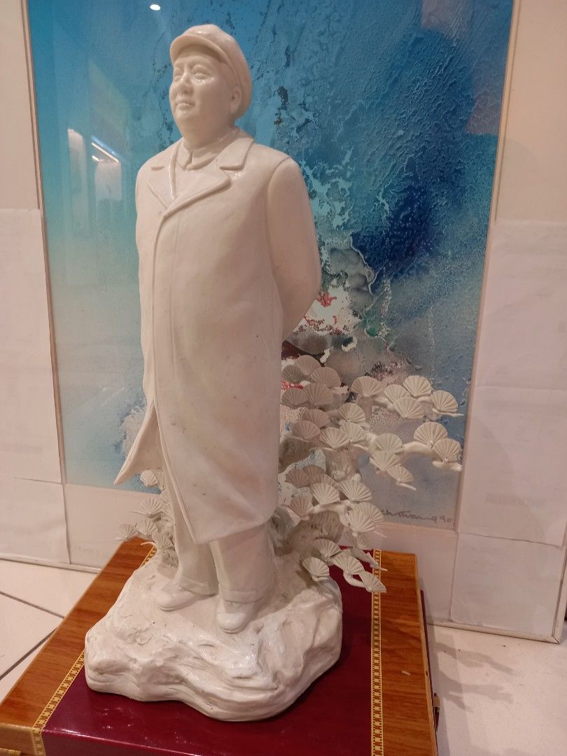 Mao Zedong porcelain statue 43cm 毛泽东瓷像, Hobbies & Toys, Memorabilia ...