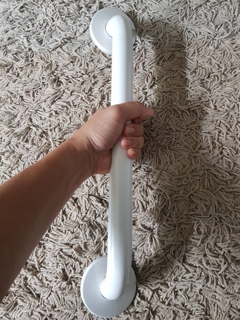 New Imported 16in 30mm Powdercoated Rust Resistant Amazon Basics Toilet ...