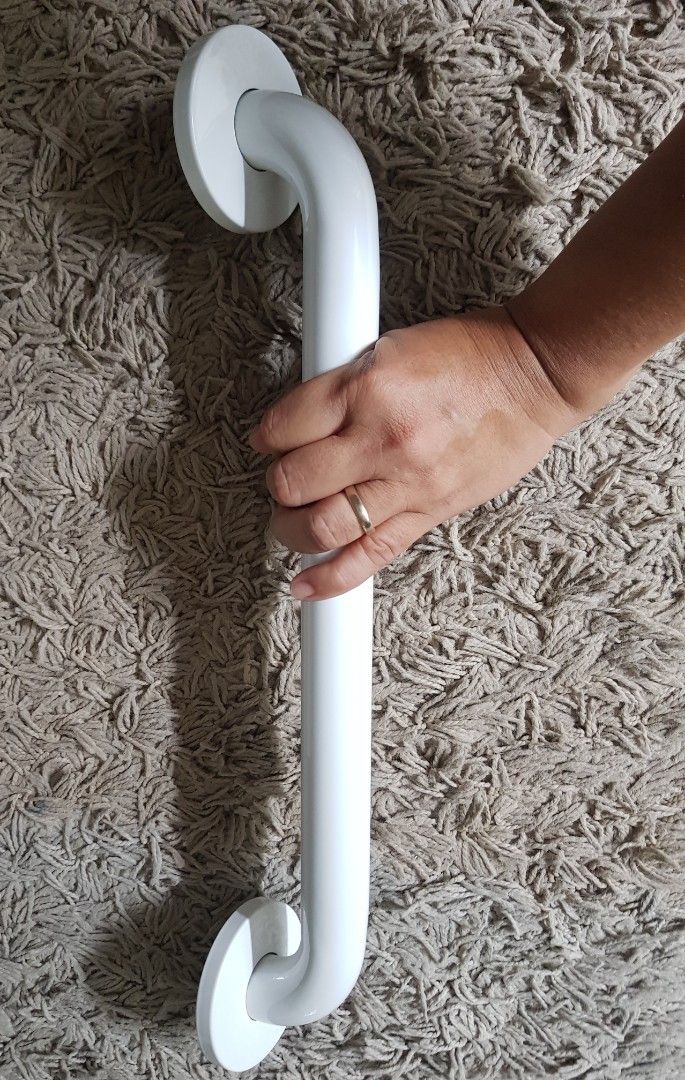 New Imported 16in 30mm Powdercoated Rust Resistant Amazon Basics Toilet ...