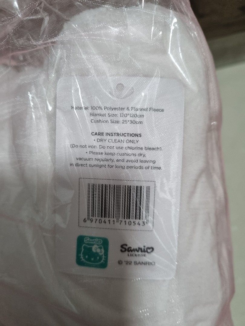 NTUC Fairprice Cheers Hello Kitty Towel 3D cushion Collaboration ...