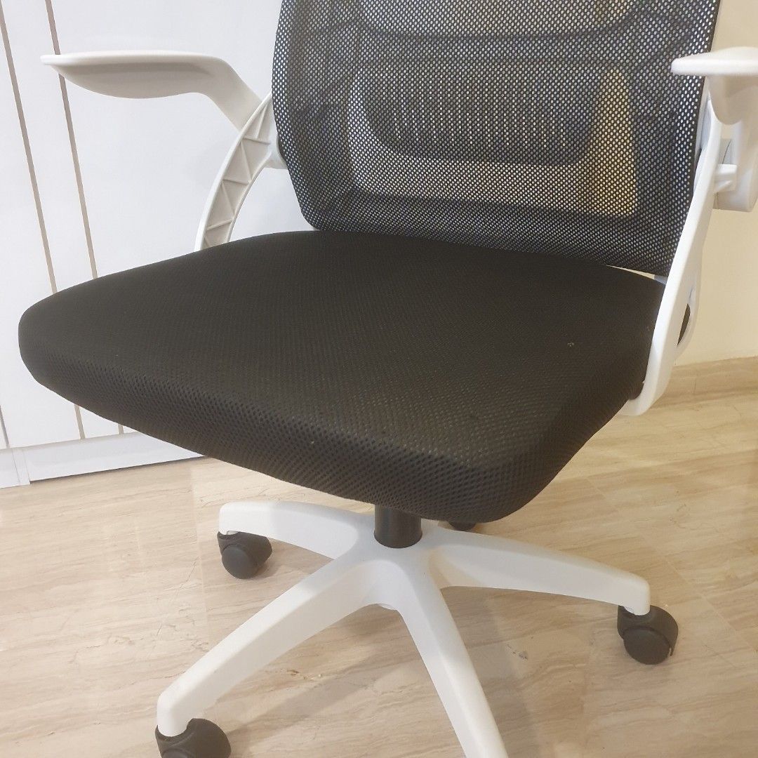 Office Chsir, Furniture & Home Living, Furniture, Chairs on Carousell