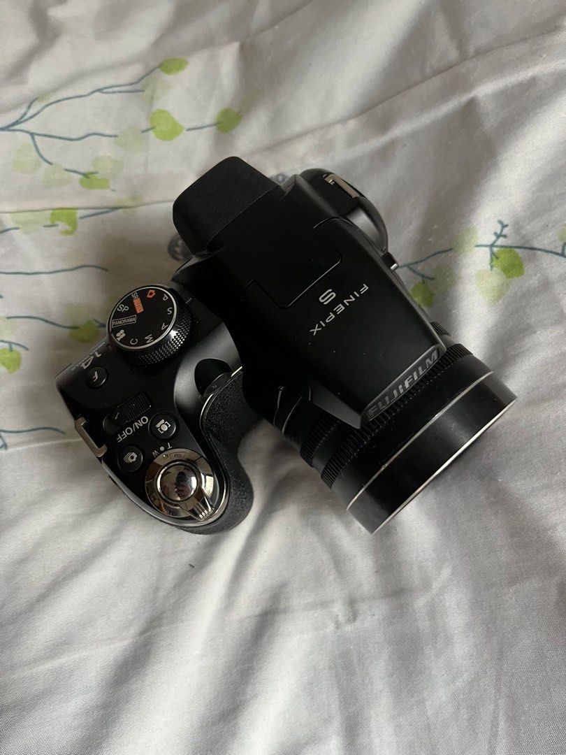 Old Fujifilm Digital Camera, Photography, Cameras on Carousell