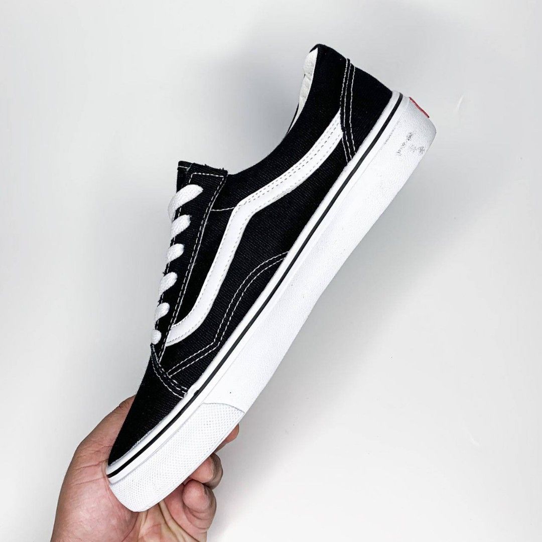 Oldskool black white (saiz 37-45), Men's Fashion, Footwear, Sneakers on ...