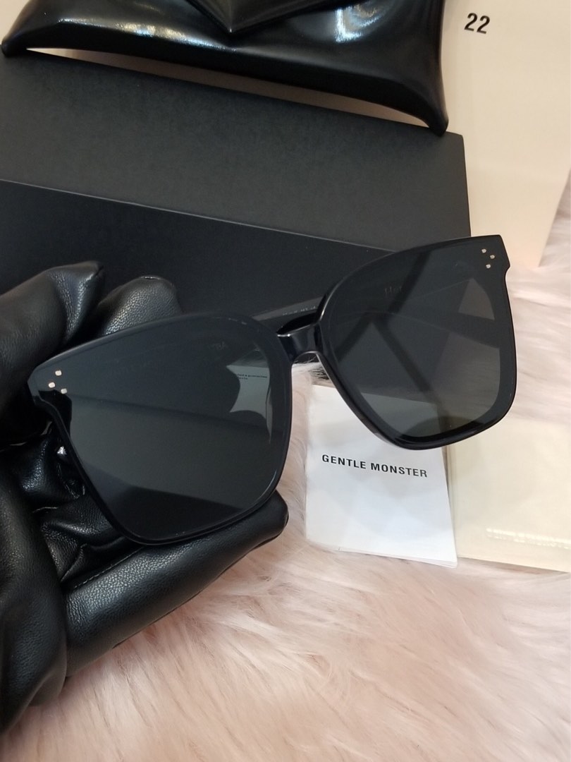 *DUBAI PRE-ORDER!* Authentic GM Her01 Black Sunglasses, Women's Fashion ...
