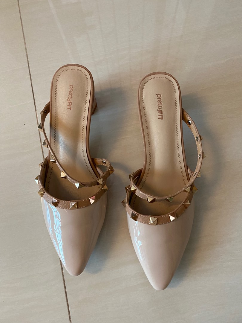 Pretty Fit low heel mules, Women's Fashion, Footwear, Heels on Carousell