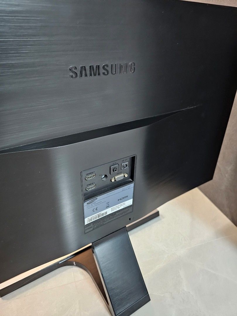 Samsung 27 inch monitor with 3 display output : 2HDMI + 1 VGA , with ...