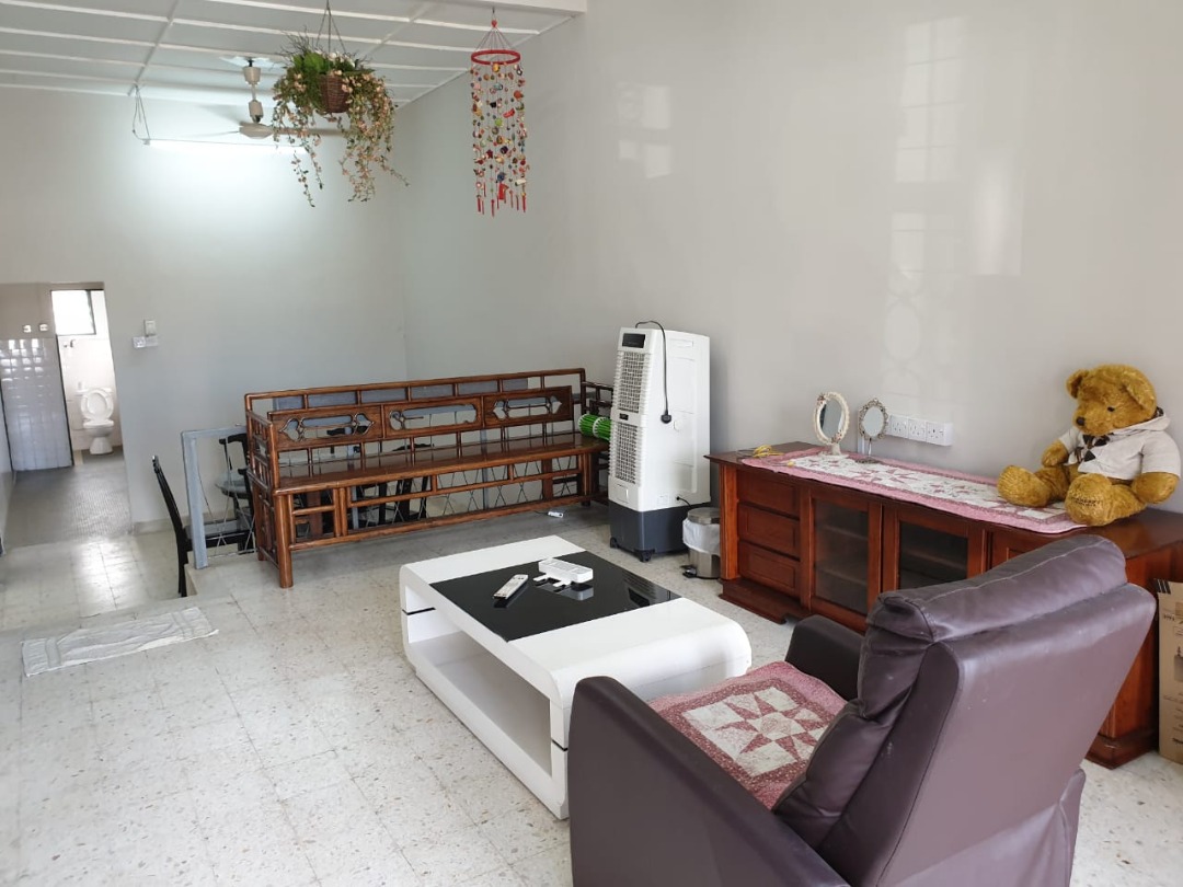 Single Storey House (Partial Furnish), Property, Rentals on Carousell