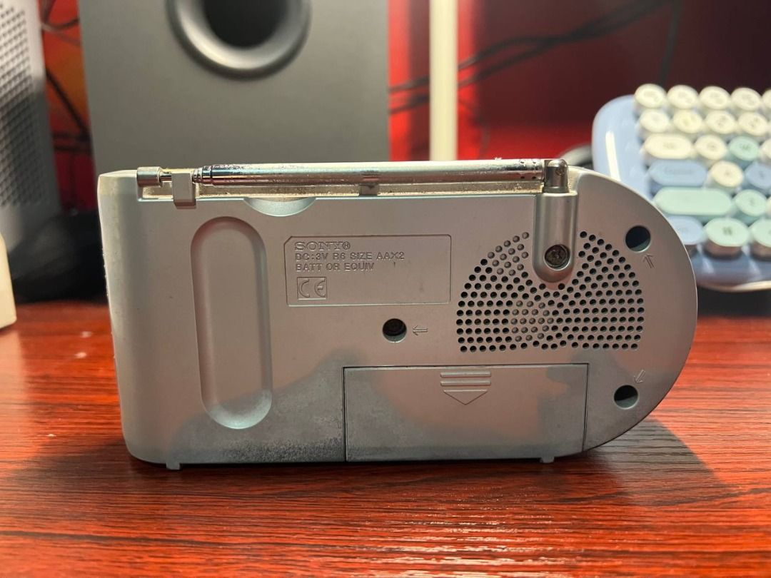 Sony Radio FM/AM ICF 304, Audio, Portable Music Players on Carousell