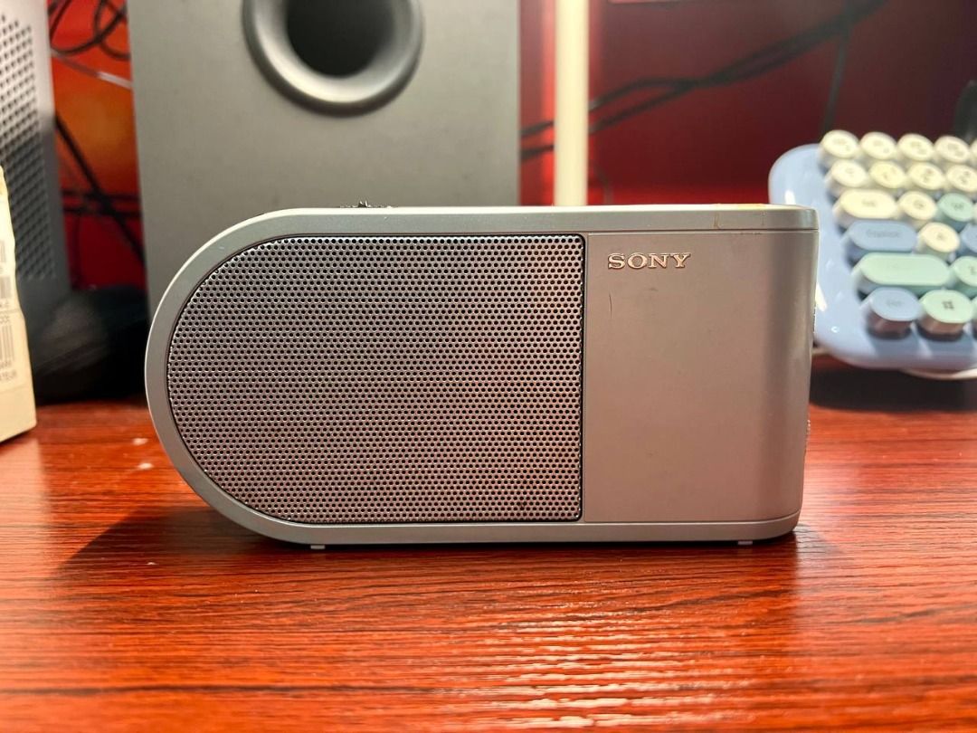 Sony Radio FM/AM ICF 304, Audio, Portable Music Players on Carousell