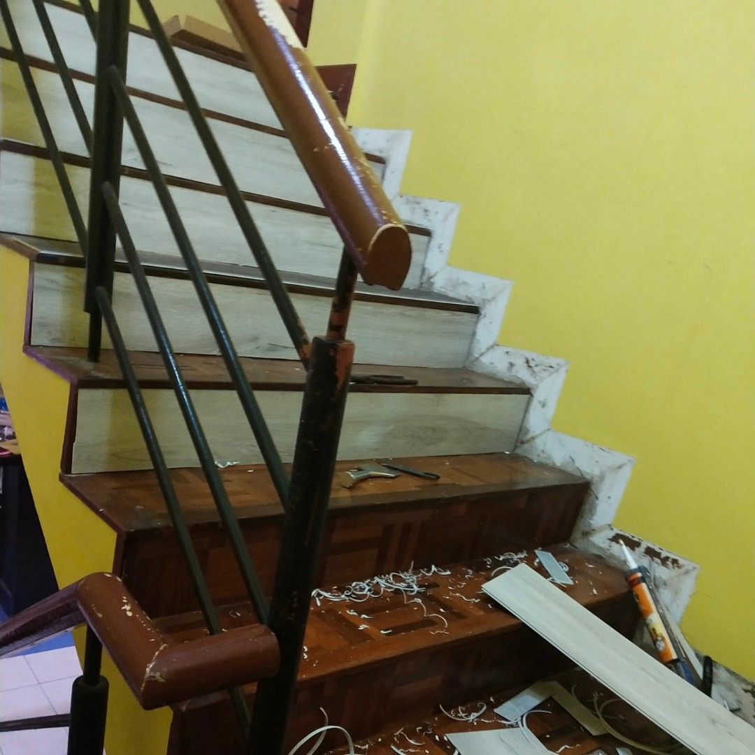 Staircase lantai spc TERMURAH, Furniture & Home Living, Home Decor ...