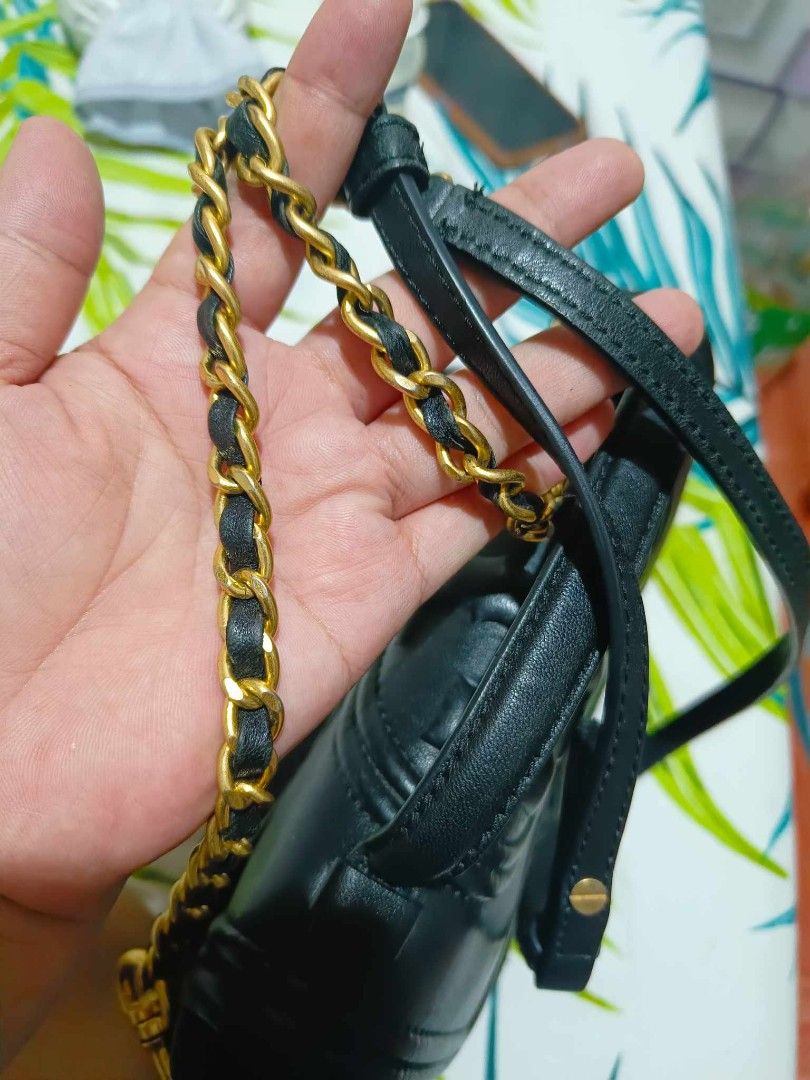 Tory sling on Carousell