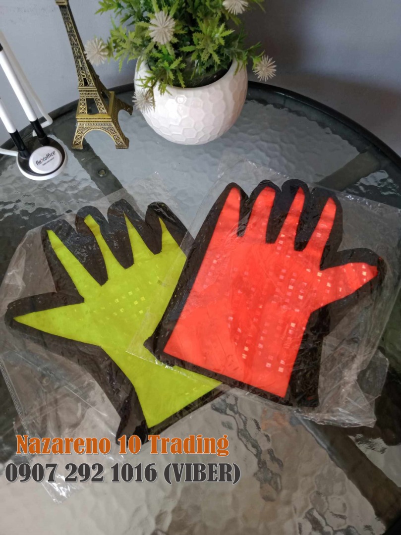 Traffic Stop & Go gloves 5, Commercial & Industrial, Construction ...