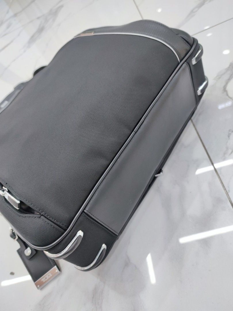 TUMI ARRIVE PORTABLE BRIEFCASE, Men's Fashion, Bags, Briefcases on ...