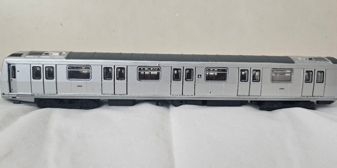 1:87 HO scale MTR M Train Model 港鐵 都城嘉慕現代化列車模型, 其他, 其他 - Carousell