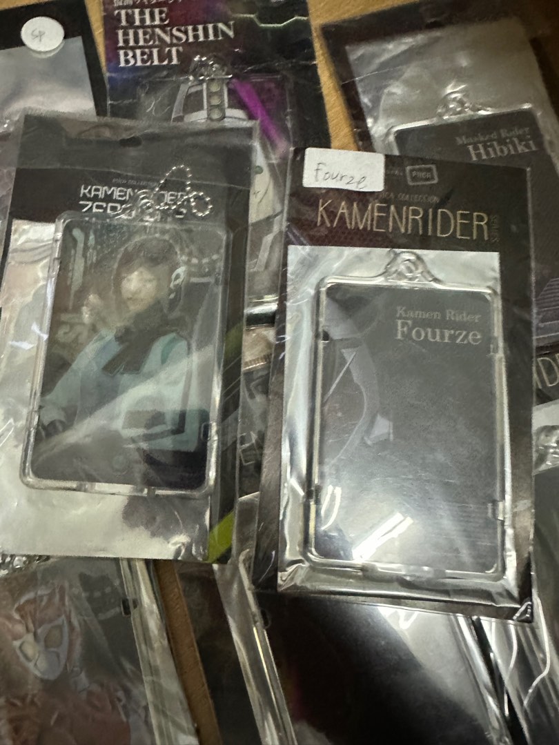 幪面超人 發光八達通卡套 piica, 興趣及遊戲, 玩具 & 遊戲類 - Carousell