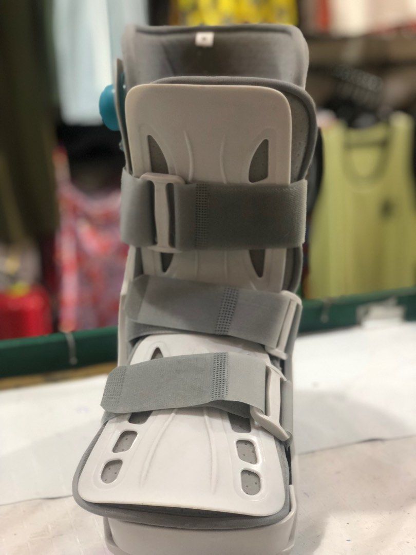 Aircast Medical Boots, Health & Nutrition, Medical Supplies & Tools on ...