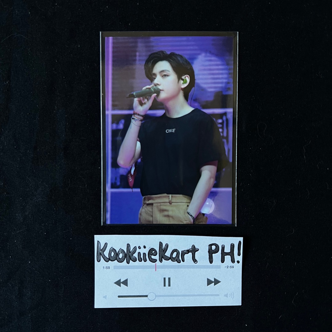 BTS V Taehyung HYBE Mic Badge Photocard Mini PC, Hobbies & Toys ...