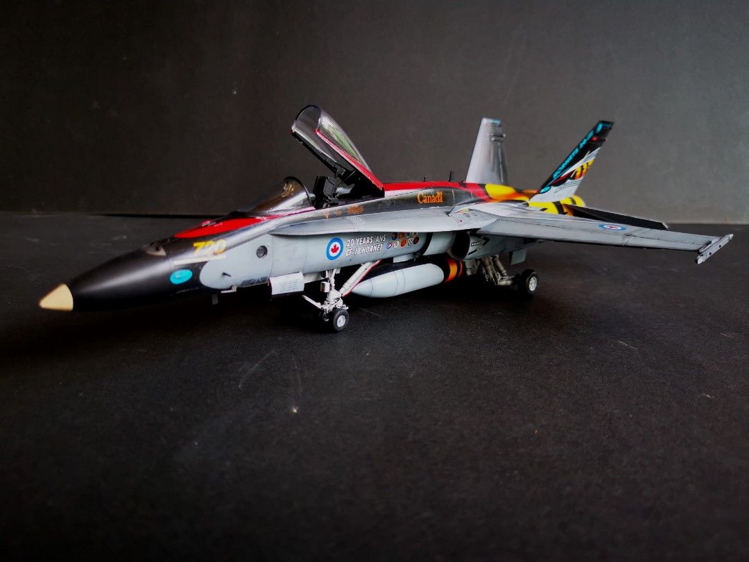 CAF 1/48 F/A-18A Hornet - 20 Years Special Scheme, Hobbies & Toys, Toys ...