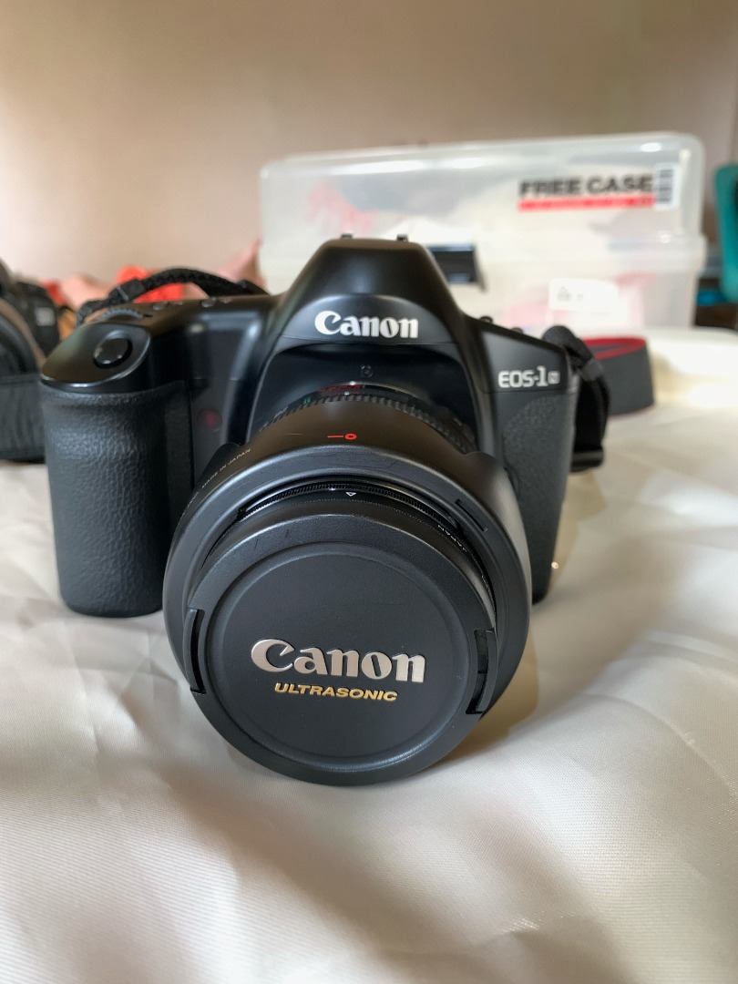 Canon EOS 1-N (Film) with Canon Lens 28-105mm f/3.5-4.5, Photography ...