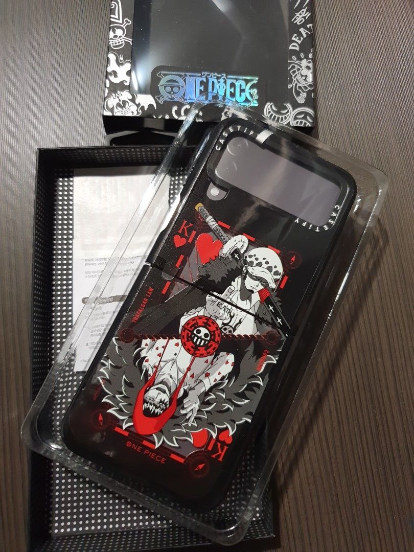 Casetify One Piece Law x Corazon phone case ( Z Flip 3 ), Mobile Phones ...