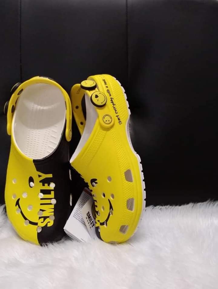 CROCS CLASSIC SMILEY CLOGS, Women's Fashion, Footwear, Slippers and ...
