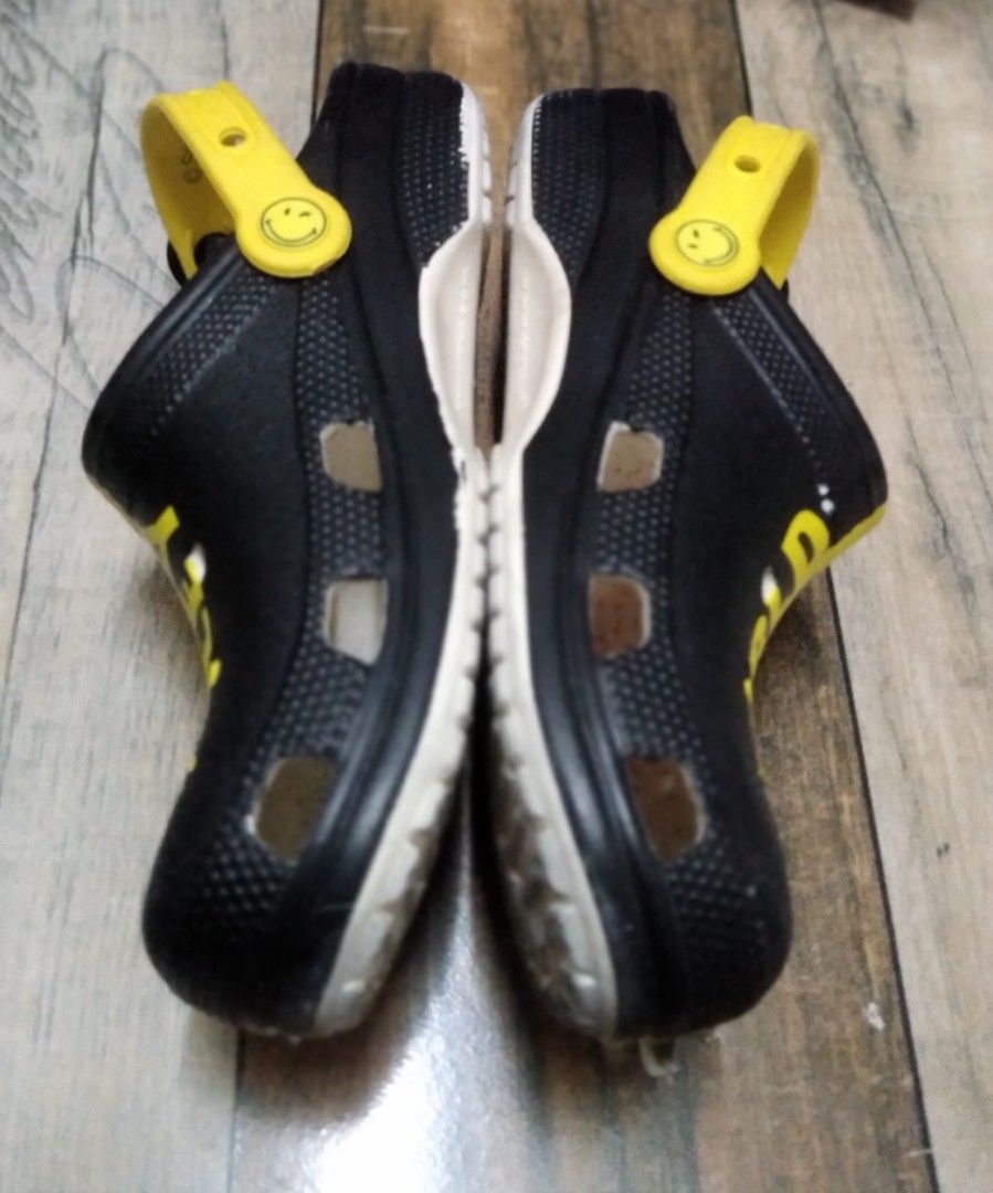 CROCS CLASSIC SMILEY CLOGS, Women's Fashion, Footwear, Slippers and ...
