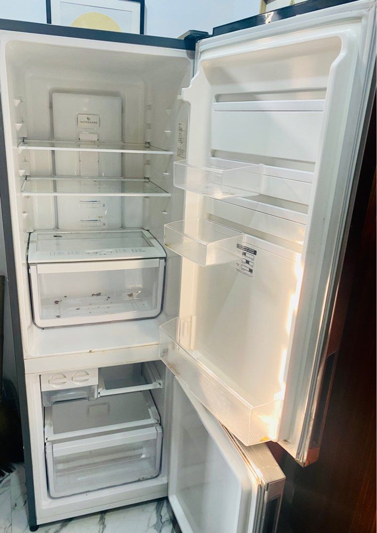 (Defective) electrolux inverter 8.9cu fr no frost bottom freezer, TV ...