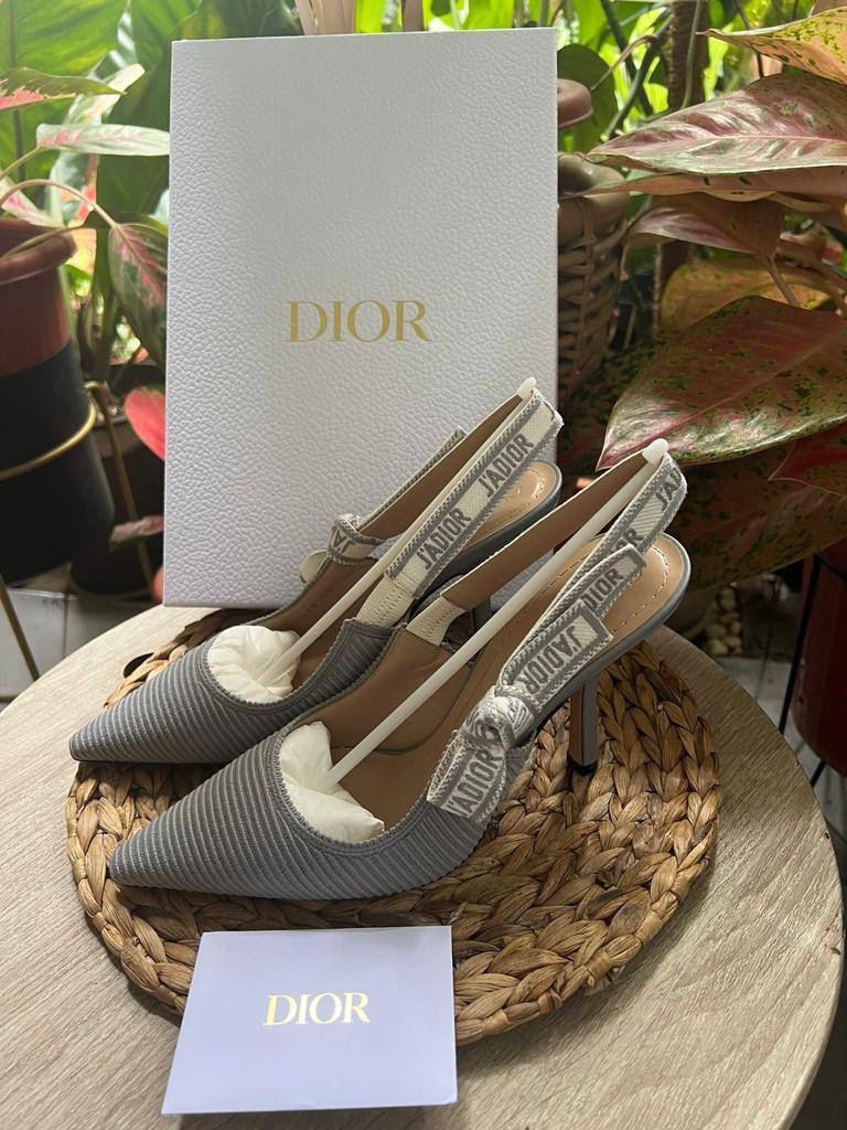 Dior, Fesyen Wanita, Sepatu di Carousell
