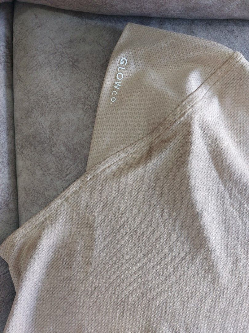 Glow Co. Mini Sports Hijab, Women's Fashion, Muslimah Fashion, Hijabs ...