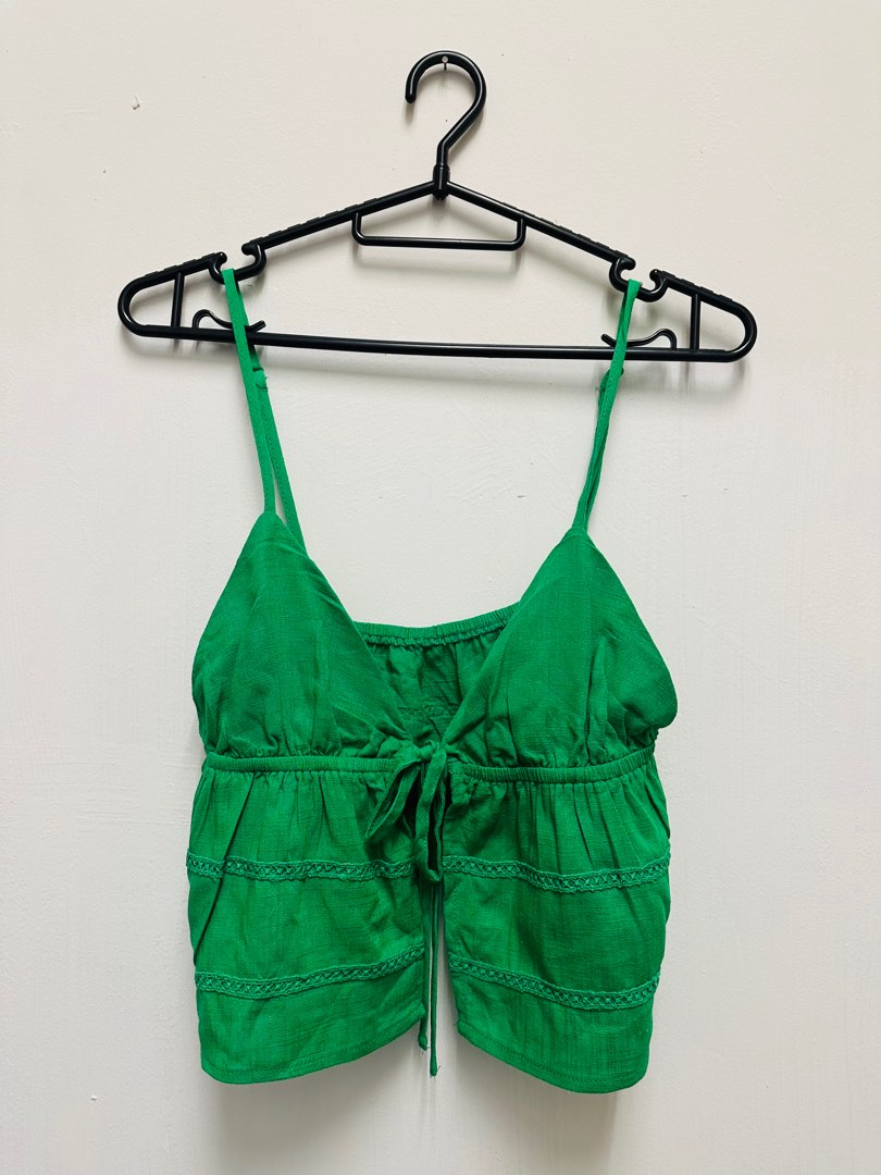 Green top | Shein, Women's Fashion, Tops, Sleeveless on Carousell