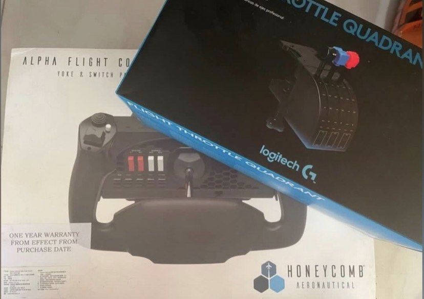 Honeycomb Alpha Yoke and Logitech Throttle, Computers & Tech, Parts ...