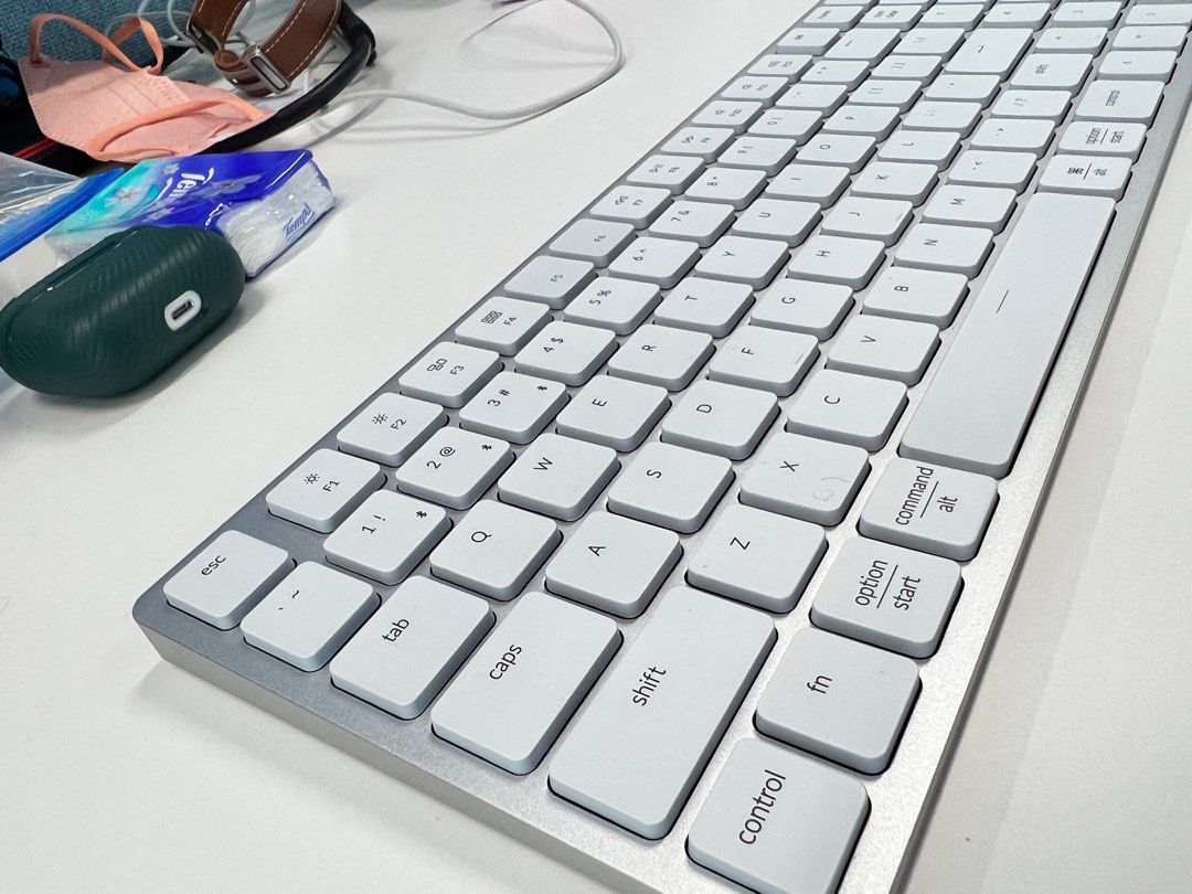 KeyChron R1 The Thinnest Mechanical Keyboard (100 keys), Computers ...