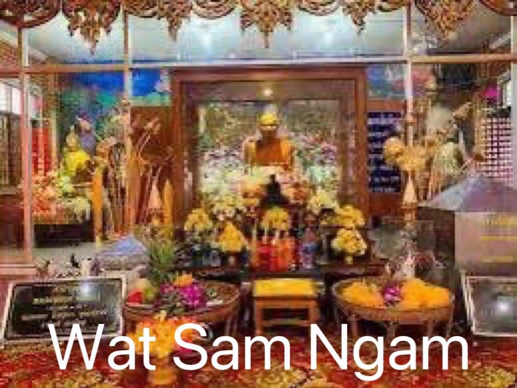 Kumanthong Bucha Wat Sam Ngam, Hobbies & Toys, Memorabilia ...