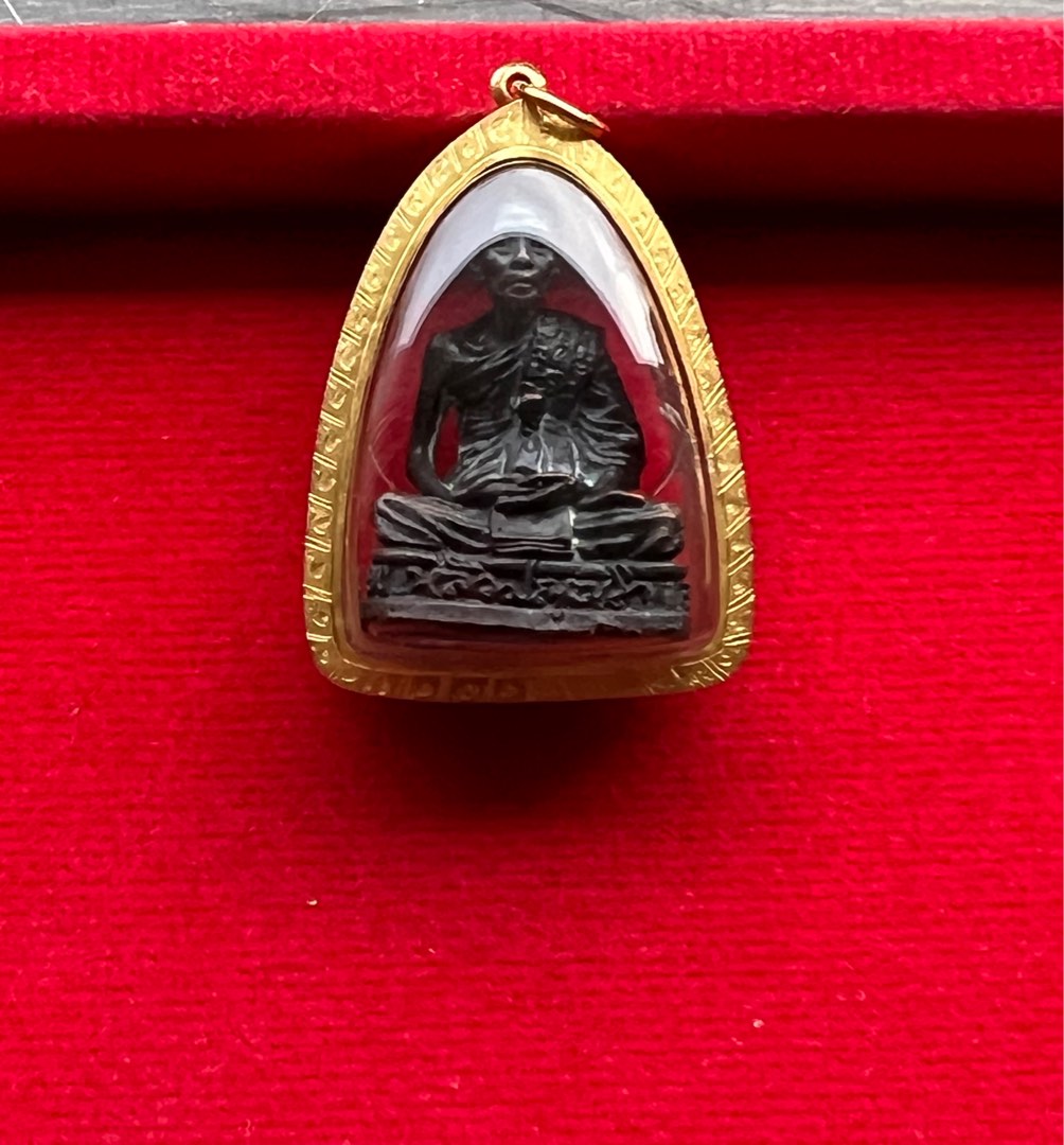 Lp Liew Phra Kring Roop Lor, Hobbies & Toys, Memorabilia & Collectibles, Religious Items on ...