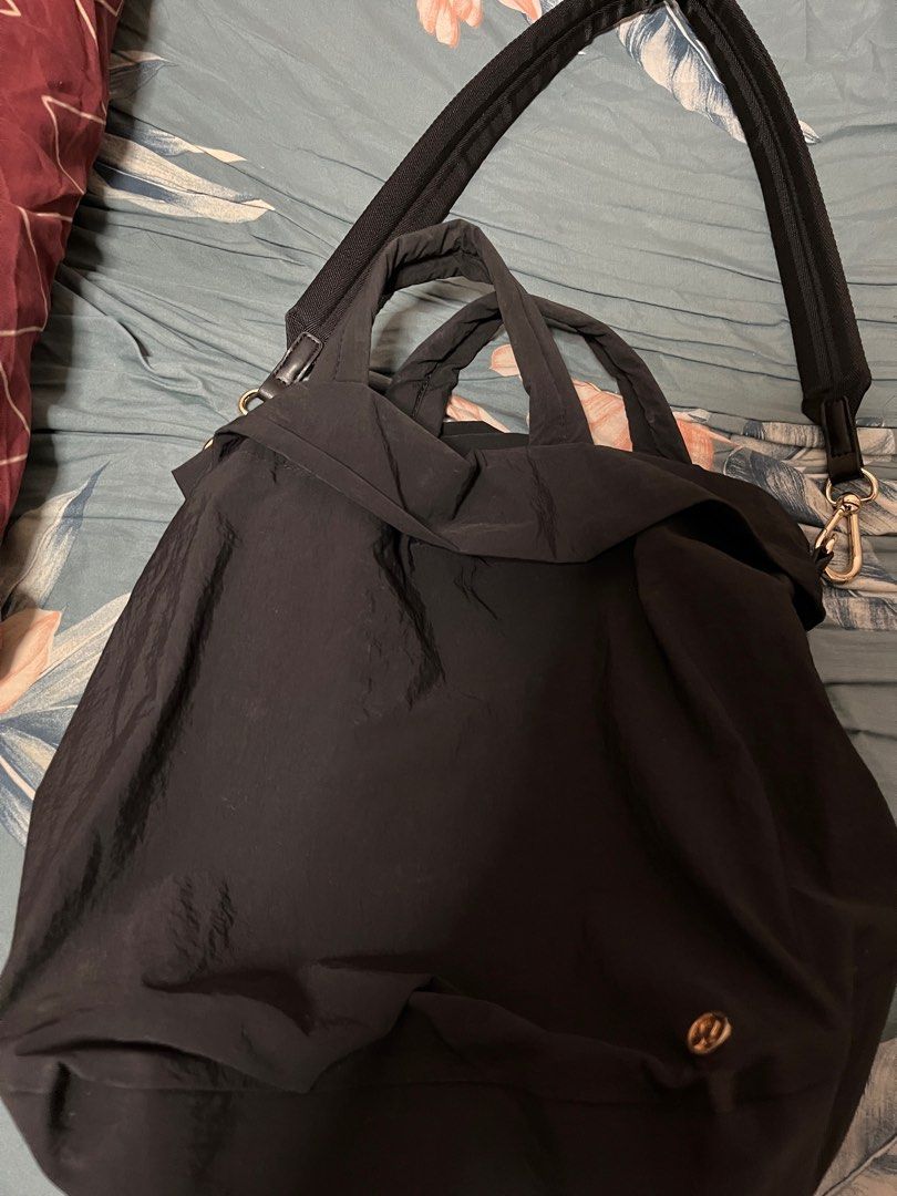 Lululemon on my level bag 1.0, Women's Fashion, Bags & Wallets, Cross ...