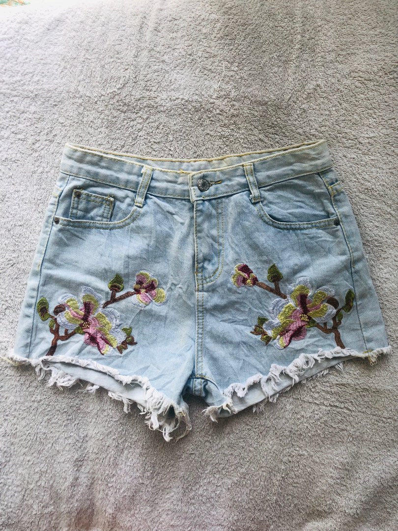 Maong Short, Women's Fashion, Bottoms, Shorts on Carousell