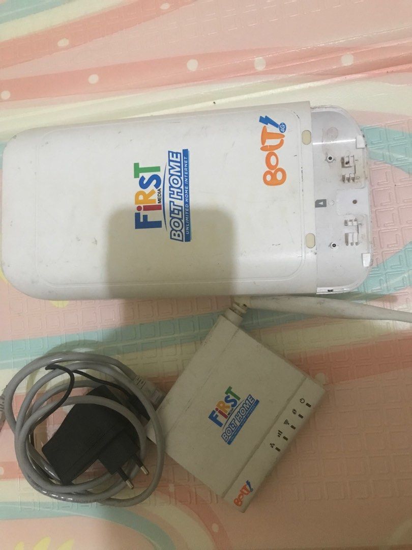 Modem dan router Bolt BL400 & BL401, Elektronik, Bagian Komputer ...