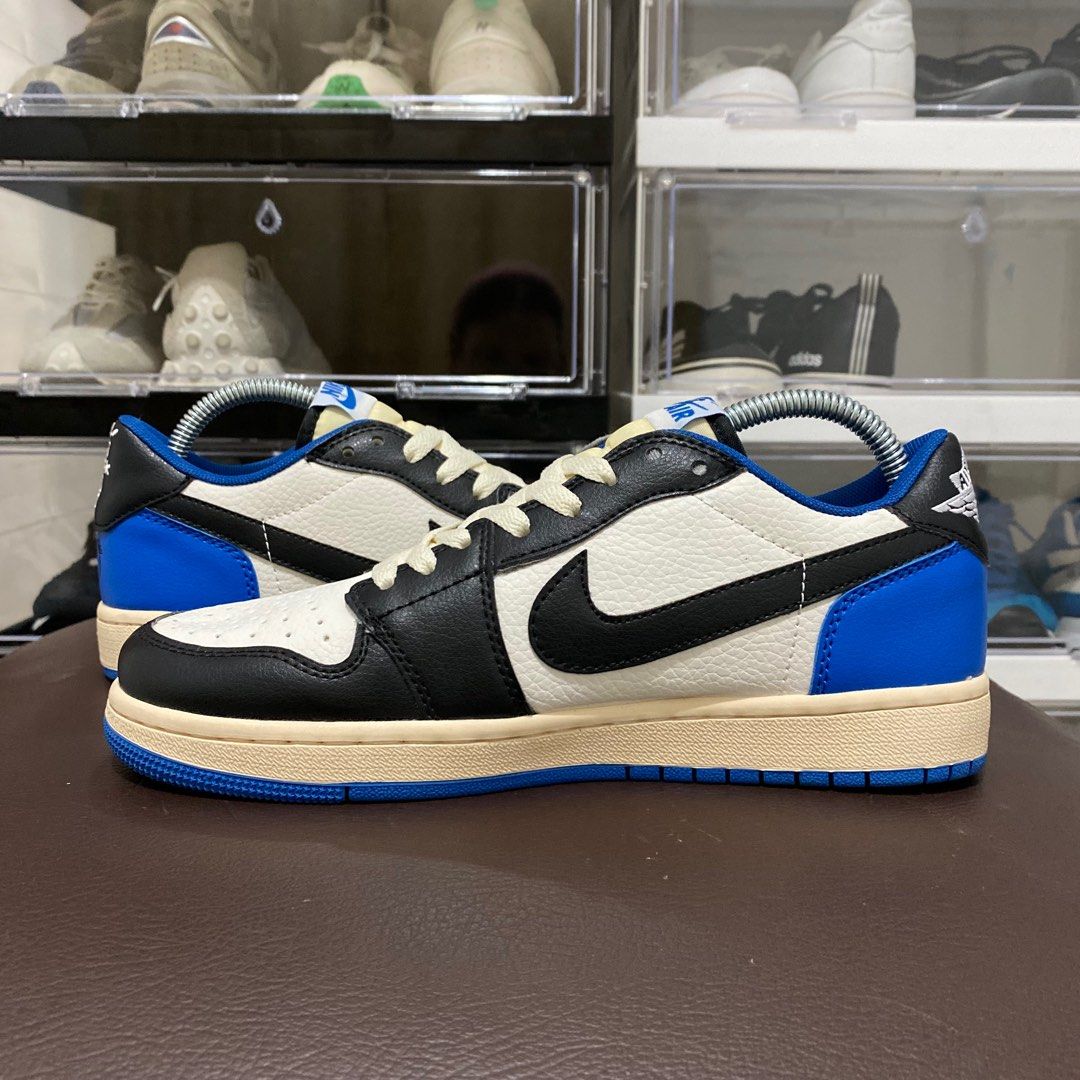 Nike Air Jordan 1 Low X Fragment, Fesyen Pria, Sepatu , Sneakers di ...