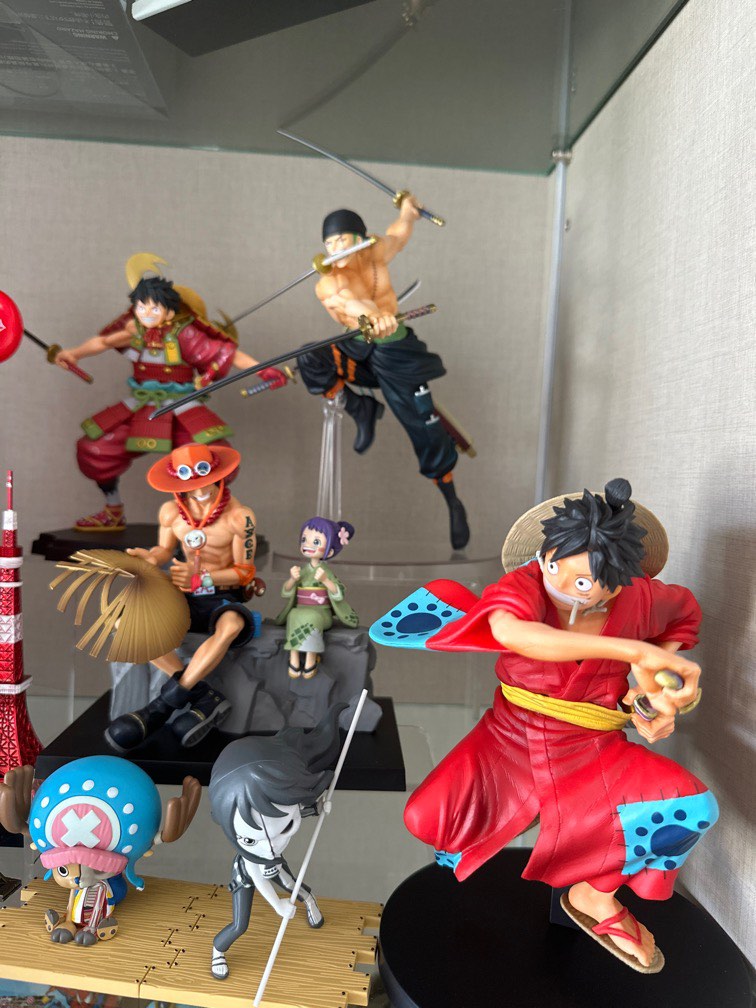 One piece figurines (Luffy/ Ace/ Zoro/Chopper/Nami), Hobbies & Toys ...