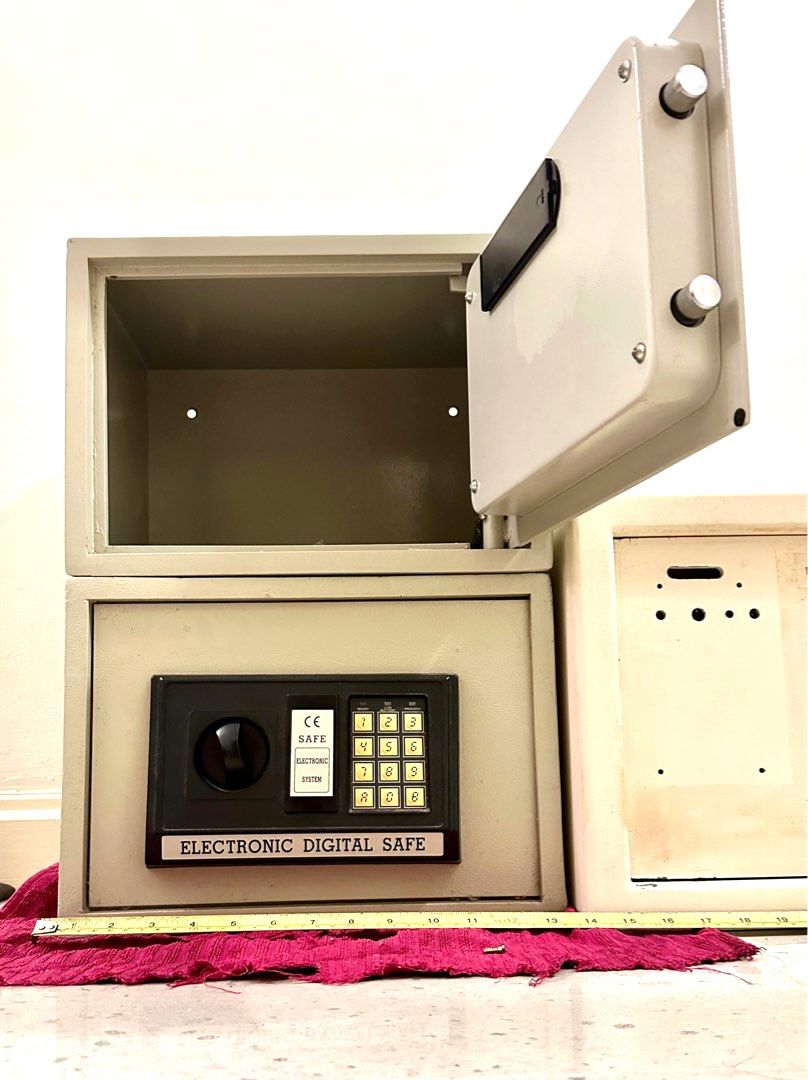 Safe Box, Furniture & Home Living, Security & Locks, Safe on Carousell