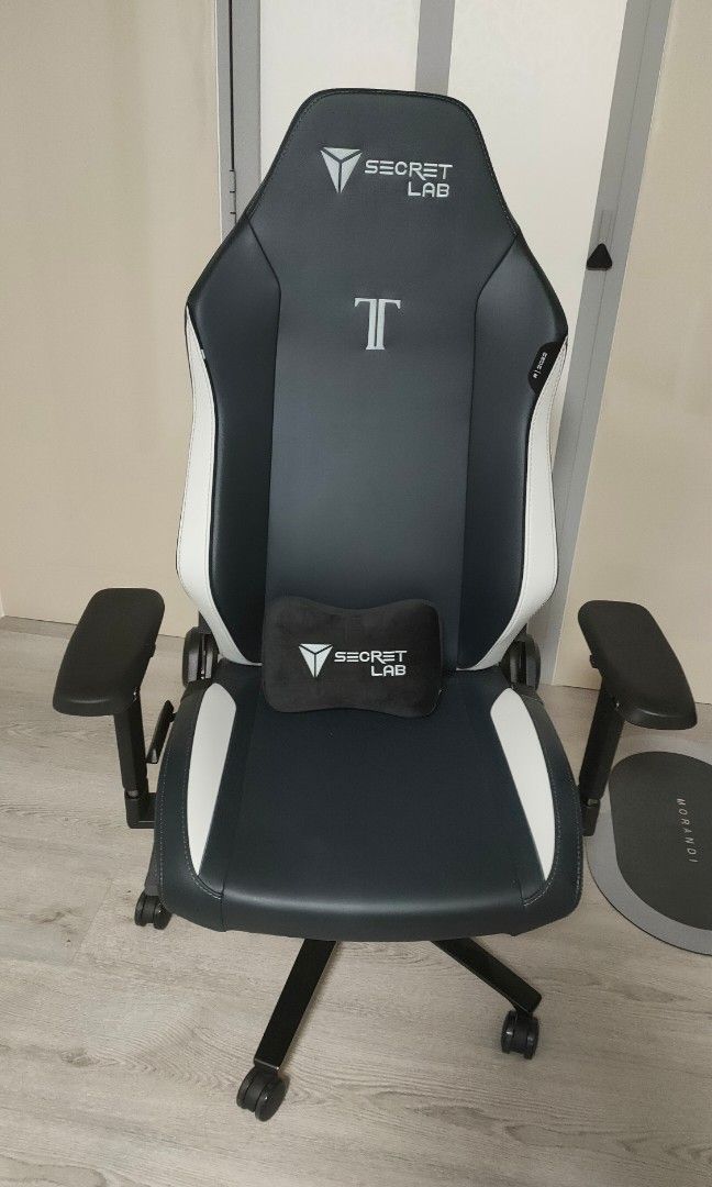 Secret Lab chair, Furniture & Home Living, Furniture, Chairs on Carousell