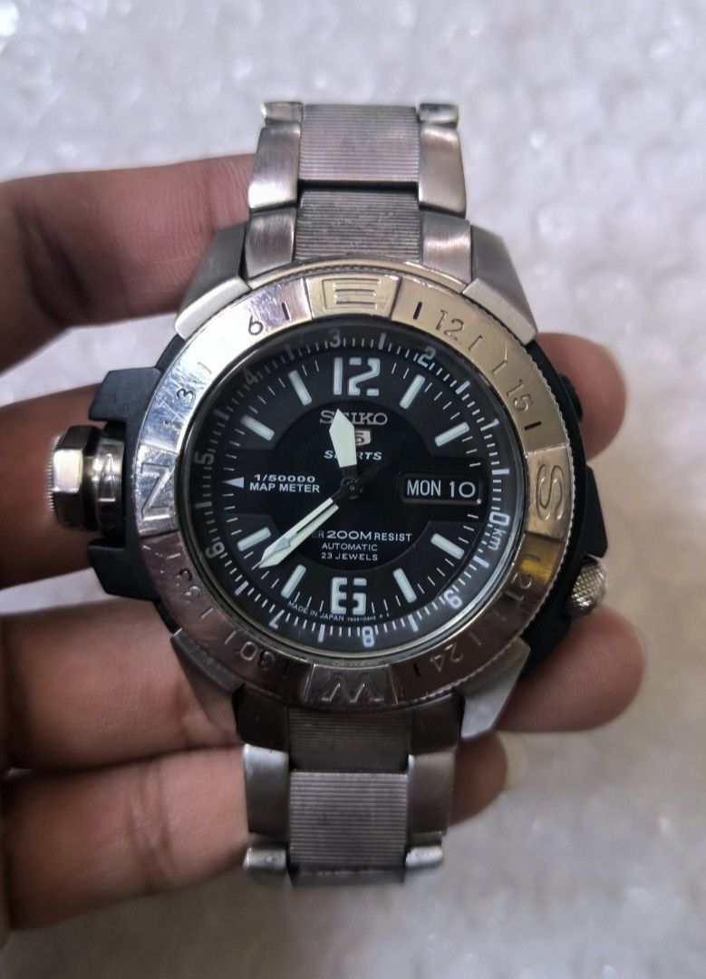 Seiko 5 Sports Map Meter, Men's Fashion, Watches & Accessories, Watches ...