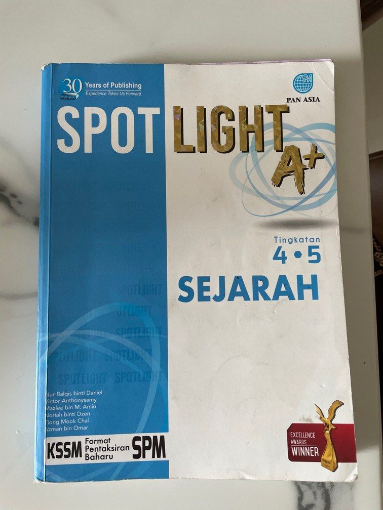Sejarah spotlight book, Hobbies & Toys, Books & Magazines, Textbooks on Carousell