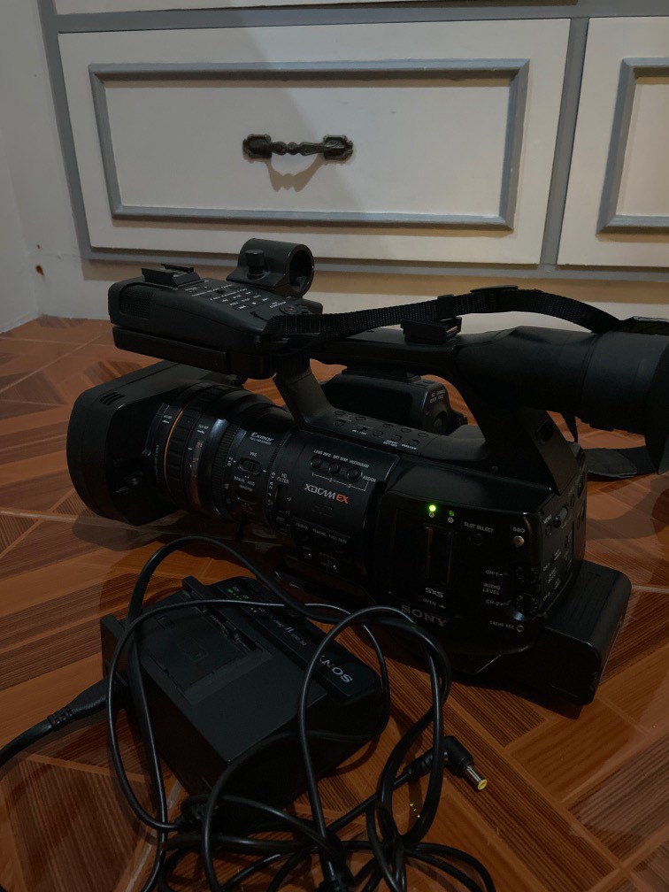 Sony EX 1R broadcast cam, Photography, Video Cameras on Carousell