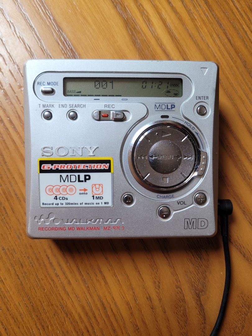 Sony MD player MZ-R700, 音響器材, 可攜式音響設備 - Carousell