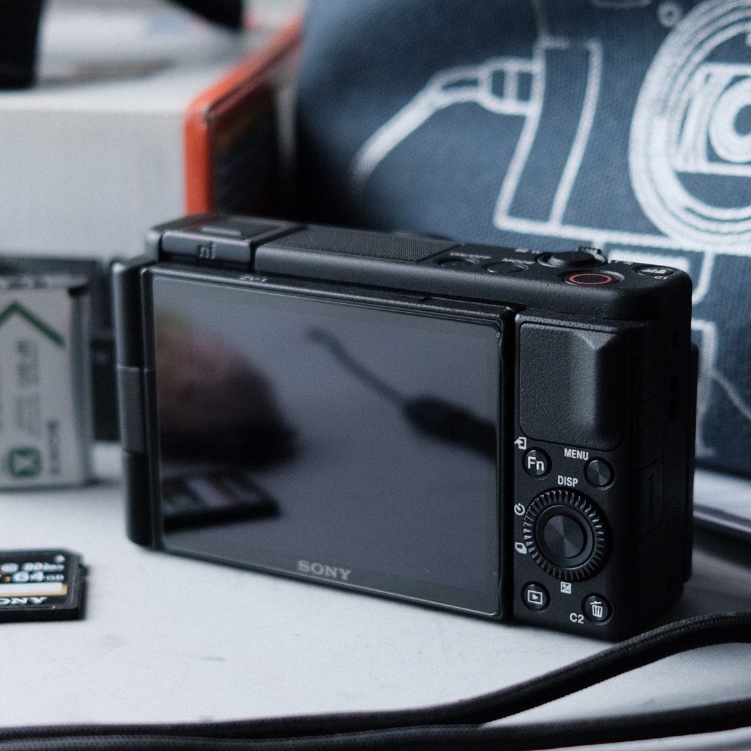 Sony ZV1, Photography, Cameras on Carousell